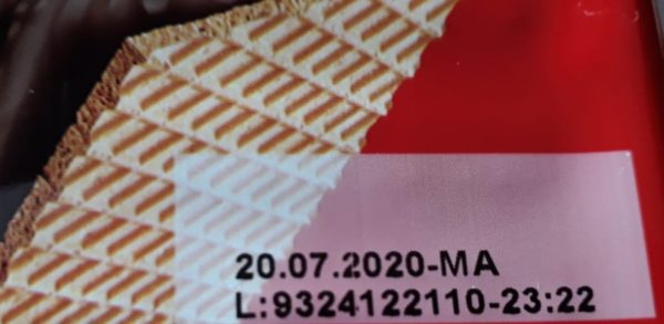 Neste caso o produto vale até dia 20/07/2020 e o número abaixo é o lote ...