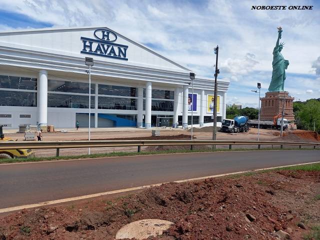 Situada às margens da BR 386 em Lajeado, a mega loja da Havan vai gerar ...
